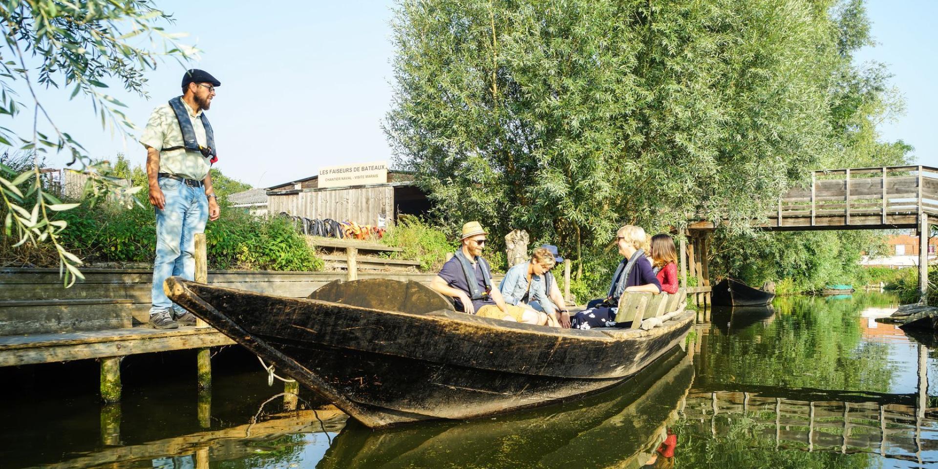 Visite du marais audomarois avec les Faiseurs de Bateaux | Office de ...