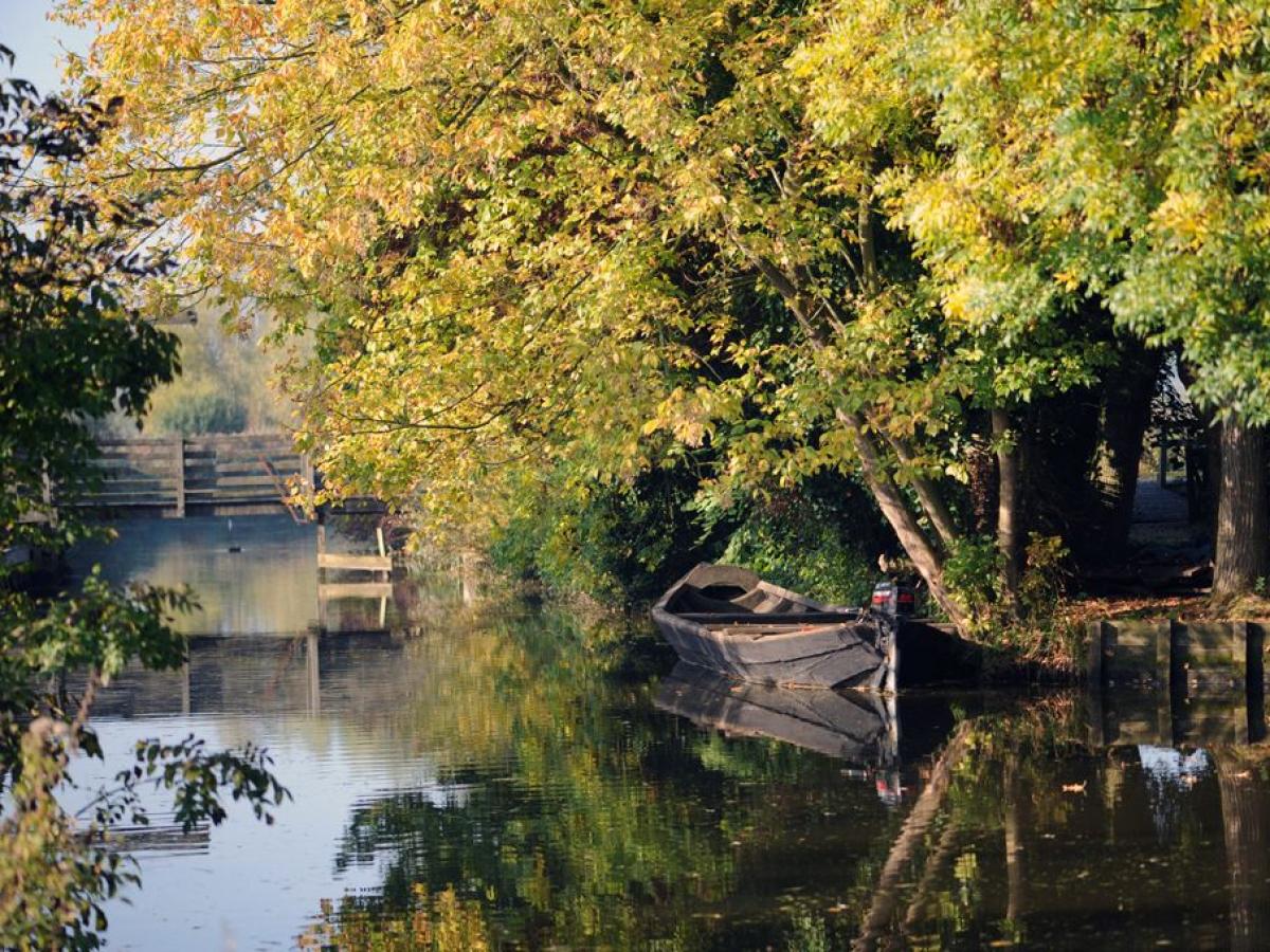 Visite du marais audomarois avec les Faiseurs de Bateaux | Office de ...